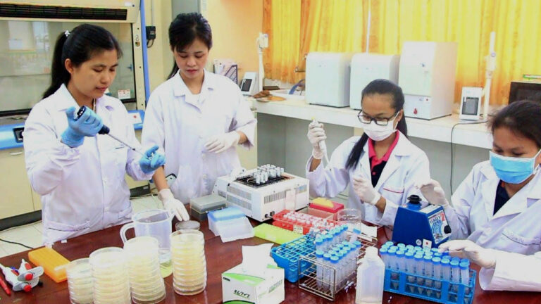 ASEAN National Finalists Compete in Science Prize for Women Competition ...